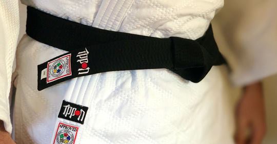 How to tie your Judo or Martial Arts Belt – Dojo Mats